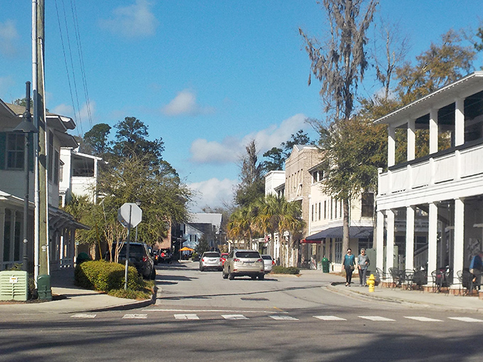 Calhoun Street captures Bluffton&rsquo;s laid-back charm perfectly&mdash;moss-draped oaks, inviting porches, and Southern architecture that seems to sway with the breeze.