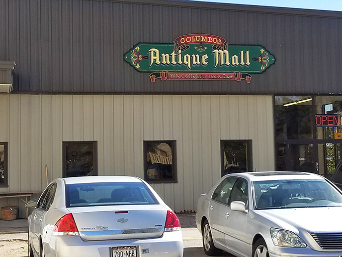 The unassuming exterior of Columbus Antique Mall hides its treasures like a poker player with a royal flush and the world's best poker face.