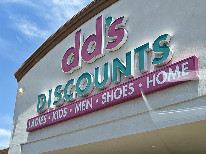 The iconic pink and teal signage promises a treasure hunt for your wallet. Shopping nirvana awaits behind these doors in Las Cruces.