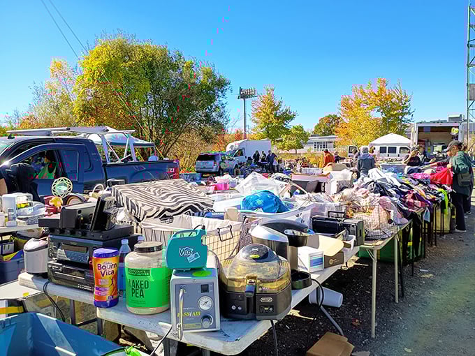 The unassuming exterior of Salem NH Flea Market belies the treasure trove within. That red trim is basically a bat signal for bargain hunters.