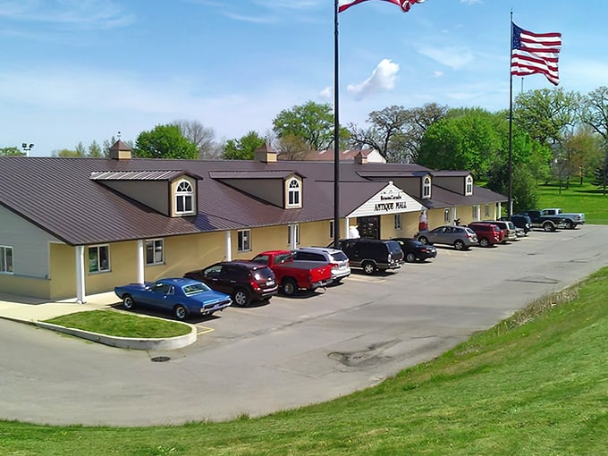 The parking lot tells the story&mdash;vintage hunters come from near and far, their vehicles lined up like eager bargain bloodhounds on the scent.