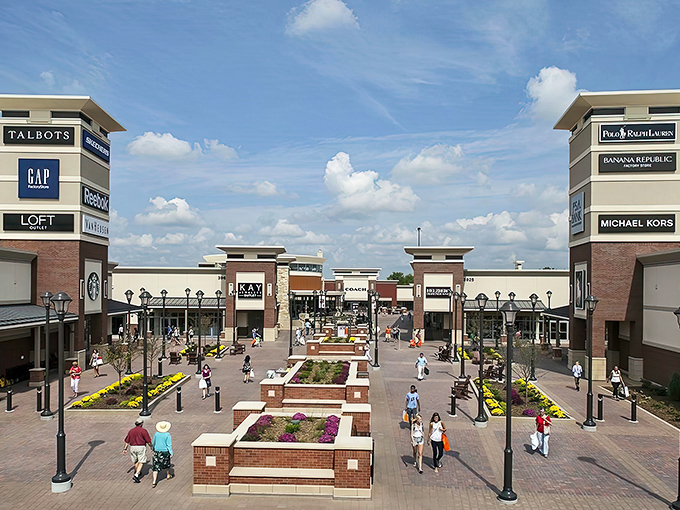 The grand entrance to Twin Cities Premium Outlets beckons shoppers with its clean design and promise of retail therapy at prices that won't require a second mortgage.
