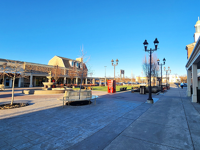 Wide open walkways and actual blue sky&mdash;outlet shopping that doesn't feel like a fluorescent-lit dungeon experience.