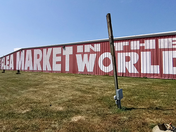 The red exterior of Awesome Flea Market announces itself with all the subtlety of a Broadway marquee. Treasure hunting begins here!