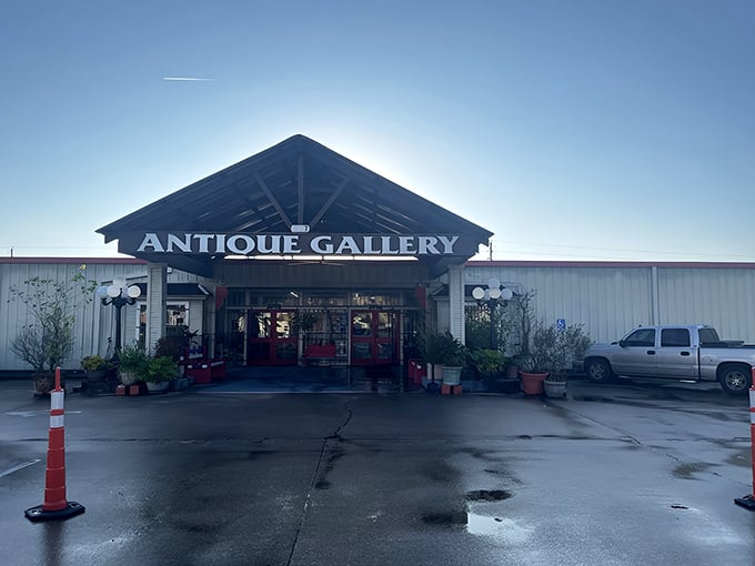 The entrance to treasure-hunting paradise. Like the pearly gates for vintage enthusiasts, but with better parking and no dress code.