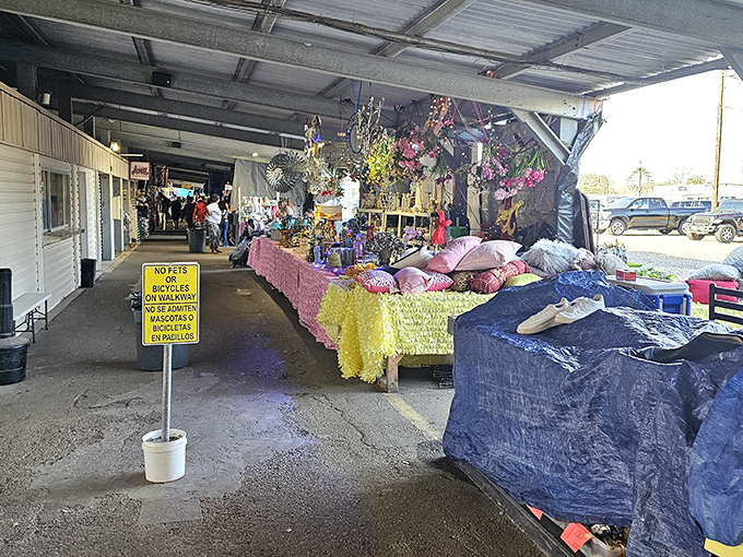 Welcome to treasure hunter paradise! The covered walkways of the Flea Market of Louisiana protect both shoppers and colorful merchandise from Louisiana's famously fickle weather.