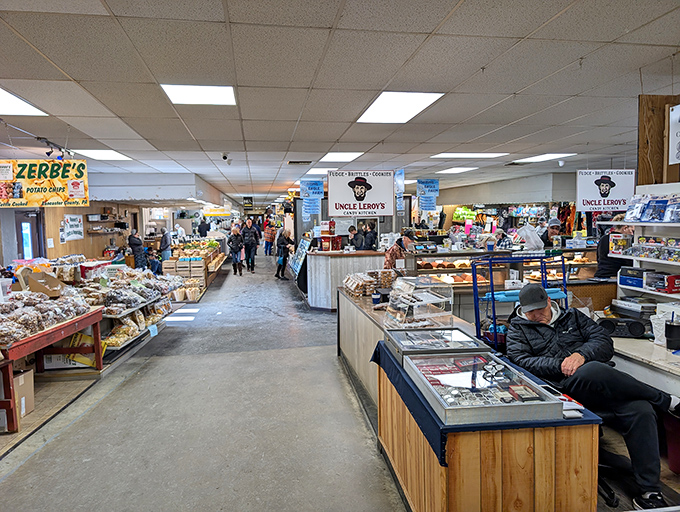 Inside this bustling Pennsylvania market, aisles overflow with local goods, homemade treats, and hidden treasures waiting to be discovered.
