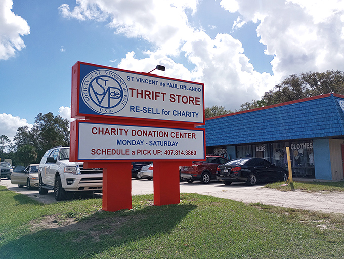 The iconic sign welcomes bargain hunters to this charitable treasure trove. Blue skies and big savings—a perfect Florida afternoon combination!