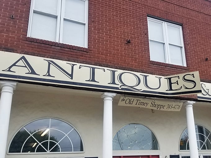 A treasure hunter's paradise awaits in this corner booth, where vintage teacups and collectibles stand ready to find new homes and tell new stories. 