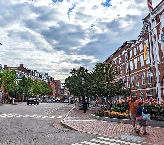 Market Square's brick-paved streets and historic buildings create the quintessential New England town center you've been searching for.