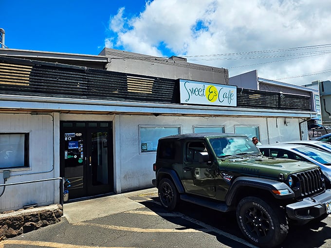 Don't let the humble exterior fool you&mdash;Sweet E's Caf&eacute; may look unassuming, but inside awaits breakfast magic that'll make your taste buds dance the hula.