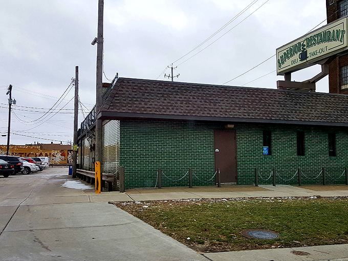 The unassuming green brick exterior of Superior Restaurant hides Cleveland's worst-kept culinary secret &ndash; a BBQ beef paradise waiting to be discovered.