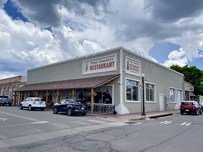 Perched on a corner in historic Williams, this humble eatery has been stopping Grand Canyon-bound travelers in their tracks for decades.