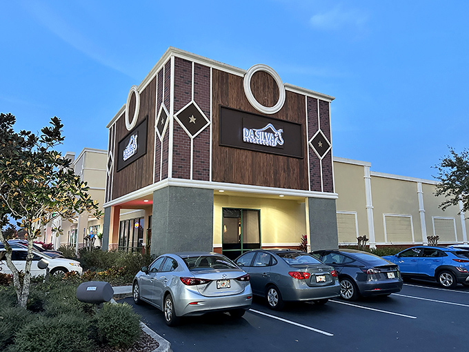 Da Silva's distinctive wood-paneled exterior stands out like a culinary beacon in Orlando. Architectural flair that hints at the flavor adventure waiting inside.