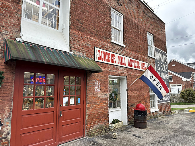 Discover treasures at the Lumber Mill Antique Mall! Step inside this charming Madison, Indiana spot and spark your inner collector.