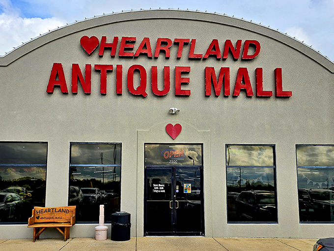 Bright skies shine above Heartland Antique Mall in Lebanon, Missouri—where friendly charm and timeless treasures await every curious shopper.