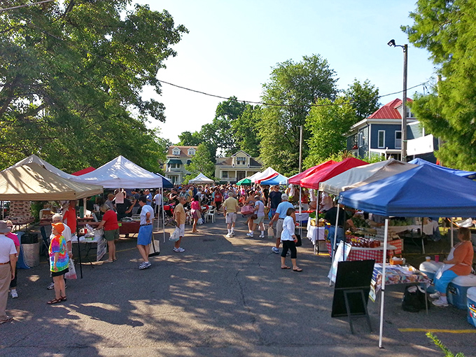 A rainbow of pop-up tents creates the perfect Saturday morning sanctuary where Louisville locals gather to celebrate Kentucky's agricultural bounty.