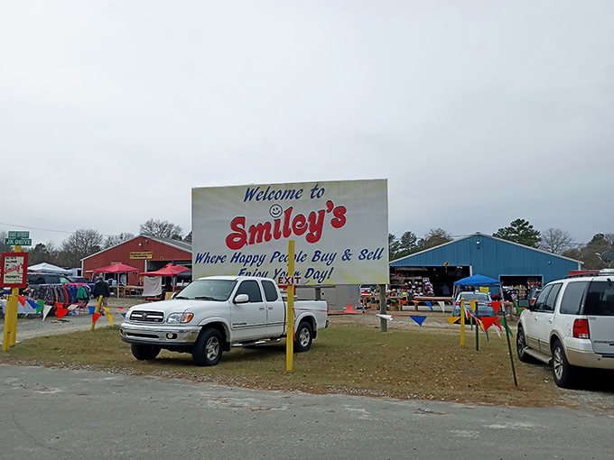 The welcome sign says it all &ndash; "Where Happy People Buy & Sell." Like a carnival for bargain hunters, minus the cotton candy hangover.