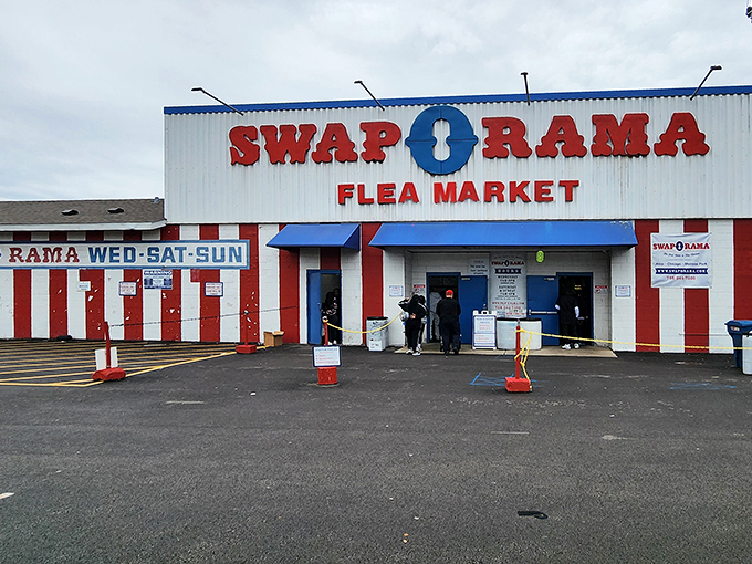 That distinctive Swap-O-Rama sign beckons like a beacon for bargain hunters from across Chicagoland.