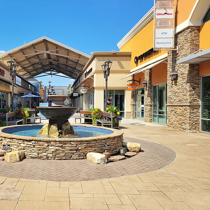 Stone fountains and covered walkways&mdash;where your credit card can cool off between shopping sprints while you plot your next retail adventure.