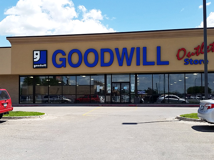 Behind these unassuming doors lies Des Moines' ultimate treasure hunt&mdash;where bargains are weighed, not priced, and adventures await.