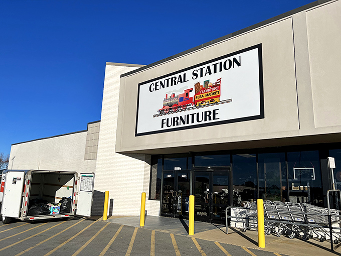 Under clear Arkansas skies, this unassuming storefront houses more potential home makeovers than an entire season of HGTV shows.