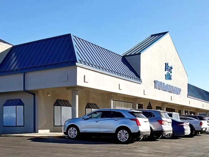 This bright, spacious spot is ready for a good treasure hunt&mdash;let's see what fabulous finds are hiding inside for us!