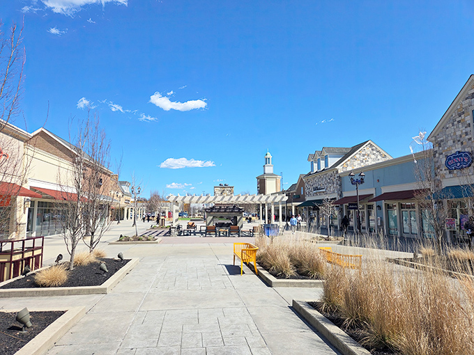 Wide open walkways and actual blue sky&mdash;outlet shopping that doesn't feel like a fluorescent-lit dungeon experience.