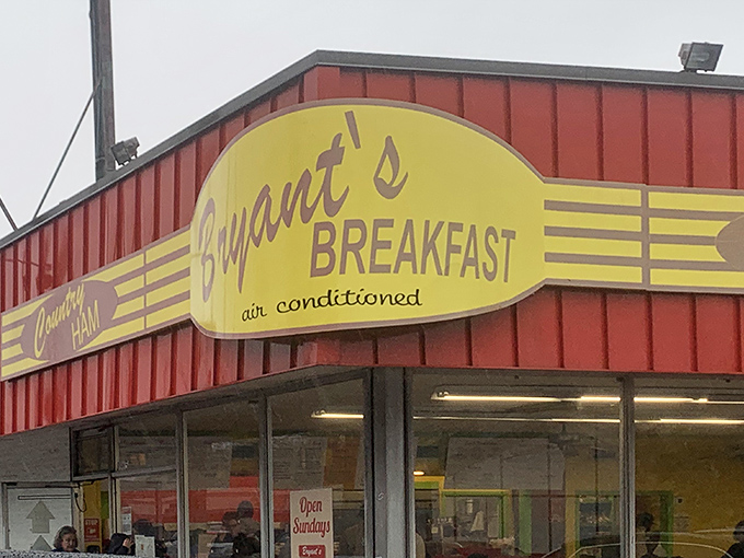 The iconic red and yellow exterior of Bryant's Breakfast stands like a beacon of hope for hungry Memphians. That "air conditioned" promise isn't just comfort—it's Southern hospitality.