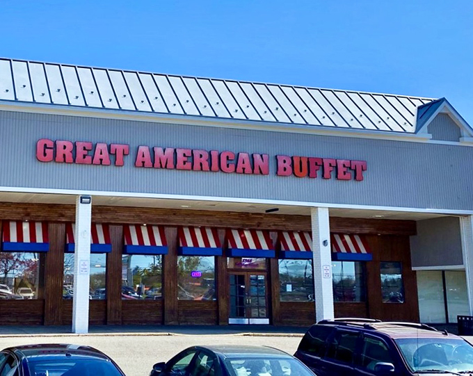 The red lettering against the gray exterior isn't trying to impress anyone&mdash;it's too busy promising what Americans truly want: unlimited food at unbeatable prices.