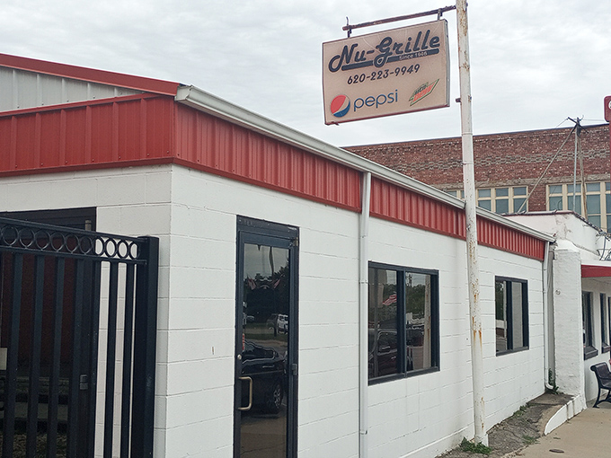 The unassuming exterior of Nu Grille stands like a culinary time capsule in Fort Scott, hiding treasures that fancy restaurants can only dream about.