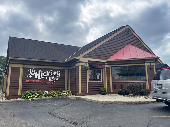 The unassuming exterior of Hickory House belies the carnivorous paradise within. Like finding a diamond in a strip mall setting.