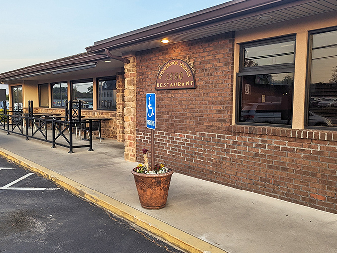 The unassuming brick exterior of Stonybrook Family Restaurant proves once again that culinary treasures often hide behind the most modest facades.
