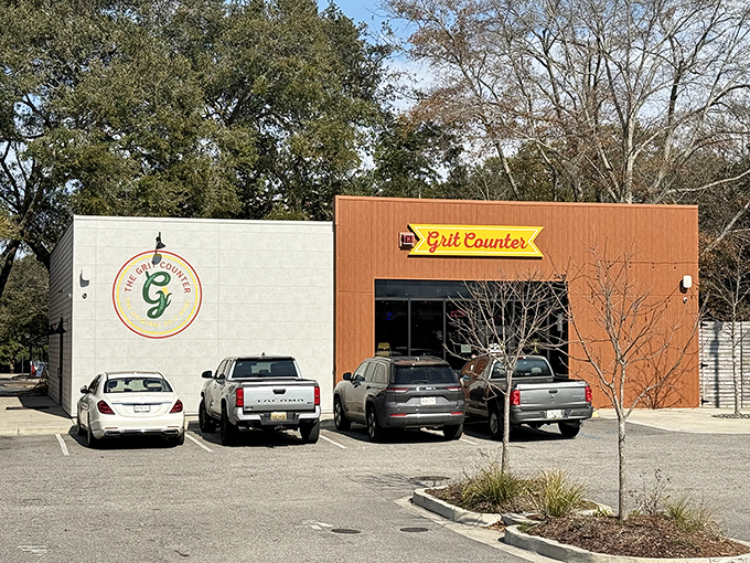 The unassuming exterior of The Grit Counter proves once again that culinary treasures often hide in the most modest packages.