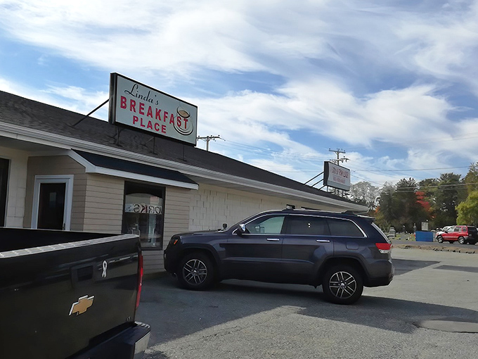 Linda's other exterior angle reveals the humble facade that houses breakfast greatness &ndash; like finding a diamond in a gravel parking lot.