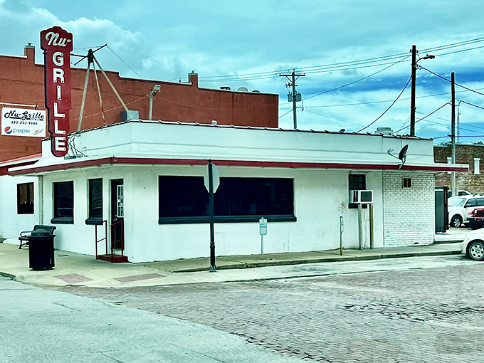 That classic vertical sign has been beckoning hungry travelers for decades &ndash; the neon equivalent of your grandmother calling "dinner's ready!"