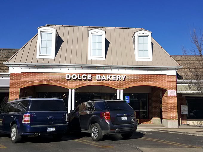 Winter or summer, that distinctive mansard roof and welcoming entrance promise the same thing: carbohydrate nirvana awaits inside.