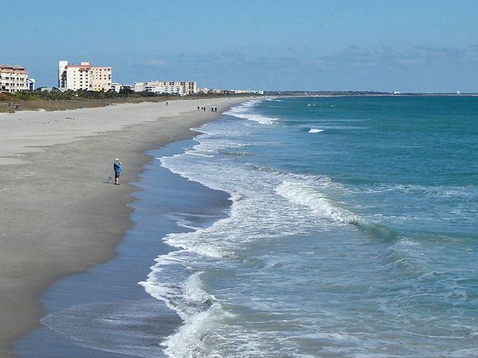 The meeting of turquoise waters and soft, pale sand creates nature&rsquo;s perfect gradient. Cocoa Beach stretches invitingly along Florida&rsquo;s Space Coast, beckoning visitors to leave footprints.