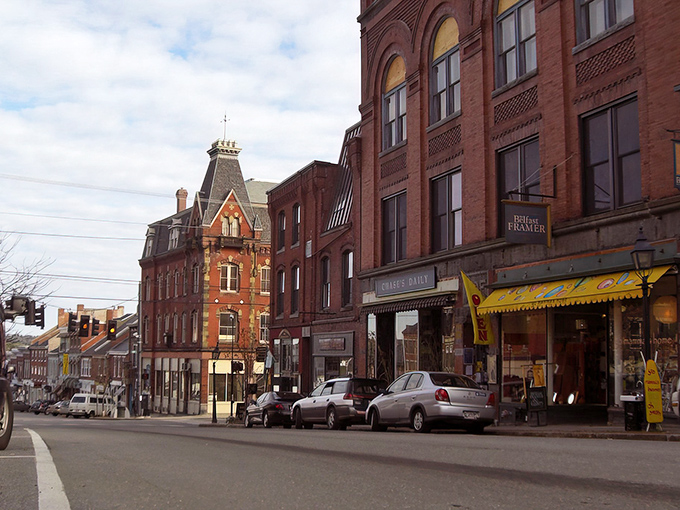 Victorian brick beauties stand shoulder-to-shoulder, their facades telling stories of shipbuilders and sea captains past.