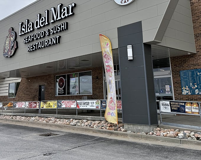 Isla Del Mar's unassuming strip mall exterior hides a culinary paradise within. Like finding a treasure chest disguised as a shoebox!