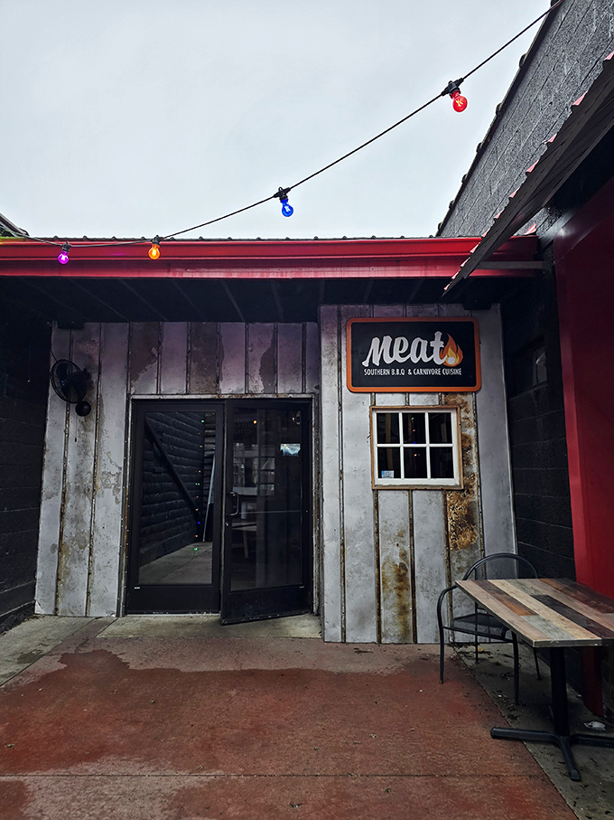 Welcome to Meat BBQ in Lansing, Michigan! Enjoy authentic Southern BBQ and Cajun cuisine in our cozy, rustic setting. Delicious flavors await!