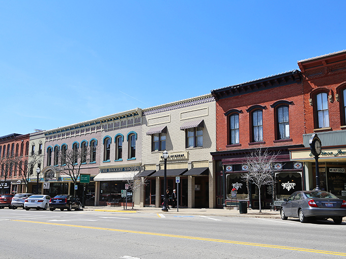 Medina's historic downtown looks like it was plucked straight from a Hallmark movie set. The vibrant red building with its distinctive tower stands as the square's crown jewel.