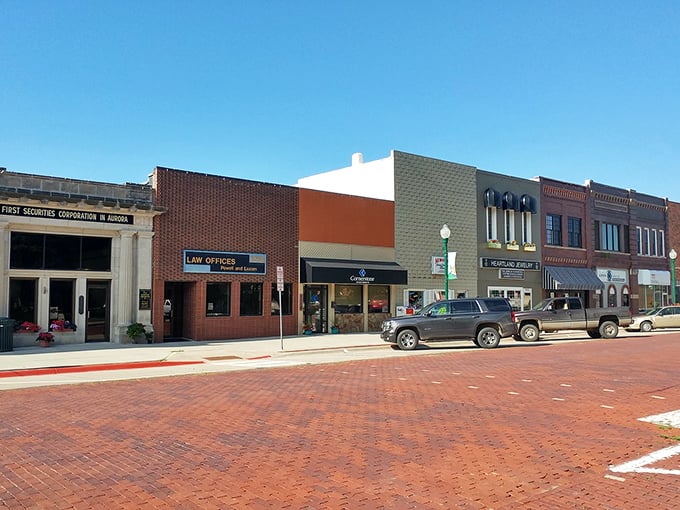 Downtown Aurora's brick-paved streets and historic storefronts create a Norman Rockwell painting come to life, minus the exorbitant big-city price tags.