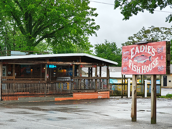 The weathered sign and rustic exterior of Eadie's Fish House promise seafood treasures that defy Ohio's landlocked geography.