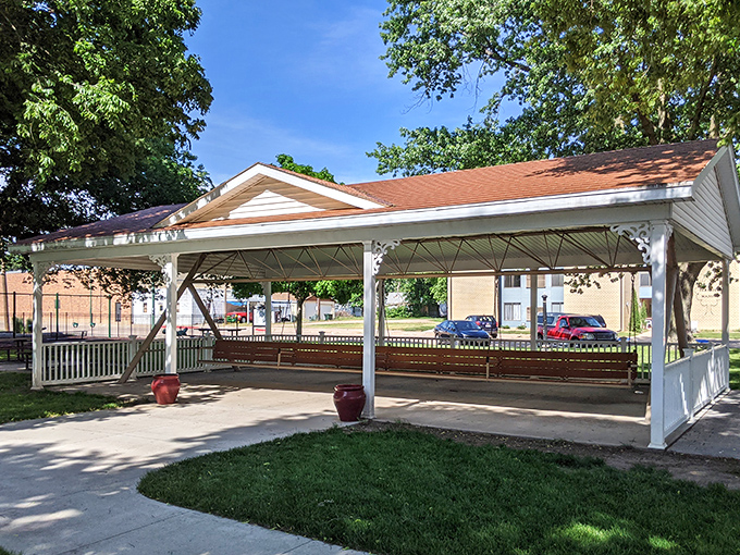 Viewed from another angle, this record-breaking relaxation station shows off its impressive length and classic architectural details&mdash;proof that small towns dream bigger than anyone.