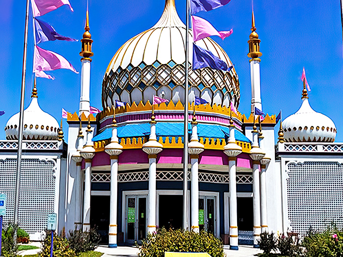 This isn't a mirage in the Texas heat&mdash;the museum's elaborate fa&ccedil;ade combines Middle Eastern splendor with carnival flair. Subtlety wasn't on the blueprint!