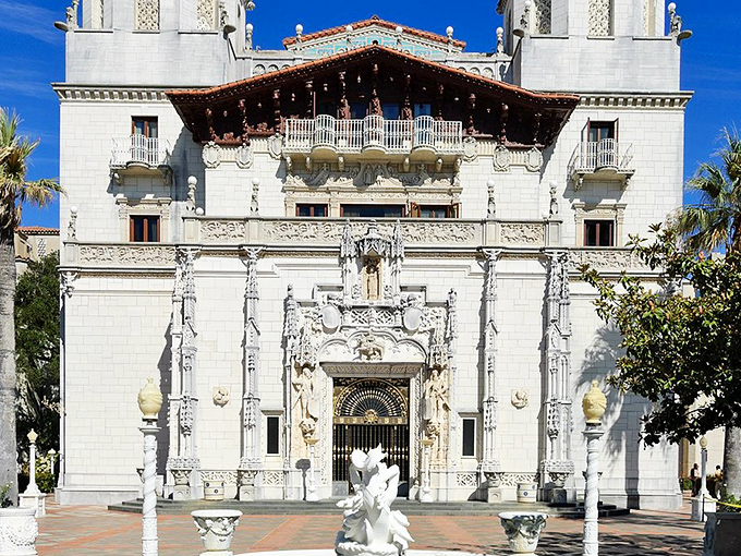 Casa Grande's fa&ccedil;ade gleams in the California sunshine like a Mediterranean mirage, complete with ornate carvings that would make Michelangelo nod in approval.