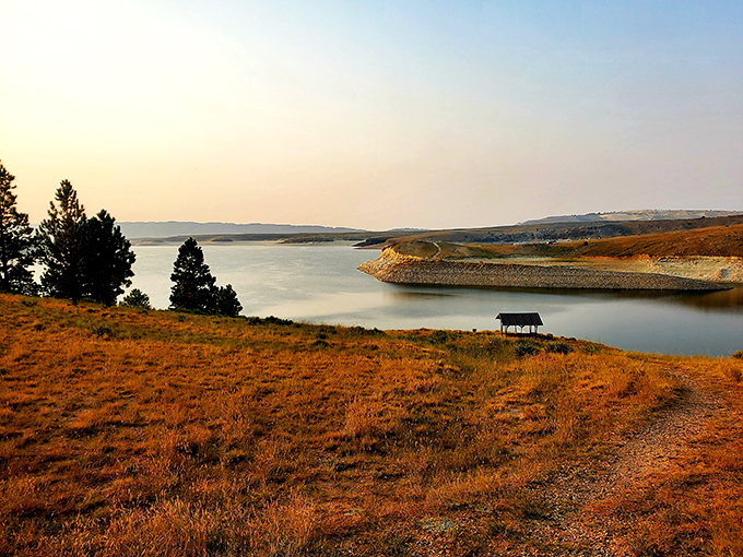 Golden hour transforms Seminoe's landscape into a painter's dream &ndash; Mother Nature showing off her sunset skills again.