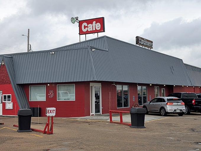 The unassuming red exterior of Tumbleweed Caf&eacute; stands like a beacon of breakfast hope along the Nebraska highway. No fancy frills, just fantastic food waiting inside. 