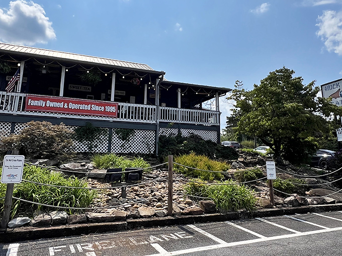 Nestled against lush Tennessee greenery, Huck Finn's invites you in with its charming porch and promise of Southern comfort. Family-owned since 1995!